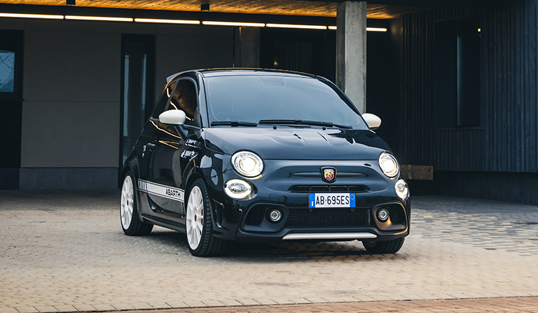 Série limitée Abarth 695 esseesse | Voiture sportive | Abarth France